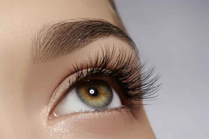 Longer, Thicker Eyelashes without Extensions - Tasty Recipe Time